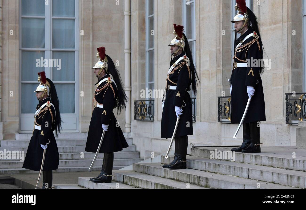 Paris, France. 09th Dec, 2019. The French Honour Guard of the French ...