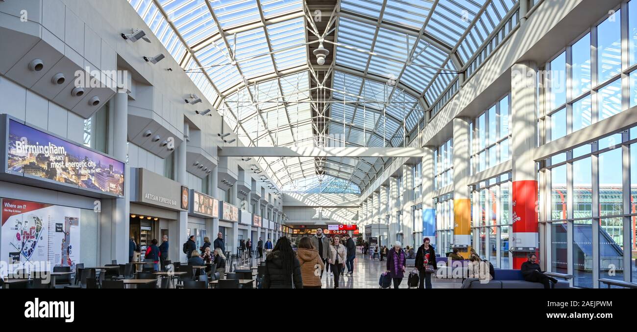 Entrance halls hi-res stock photography and images - Alamy