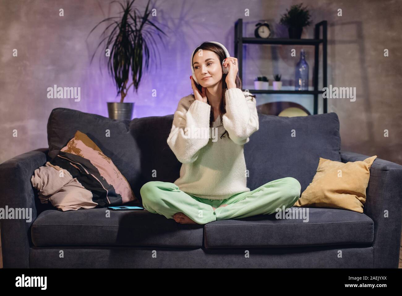 People watching netflix on their sofa hi-res stock photography and ...