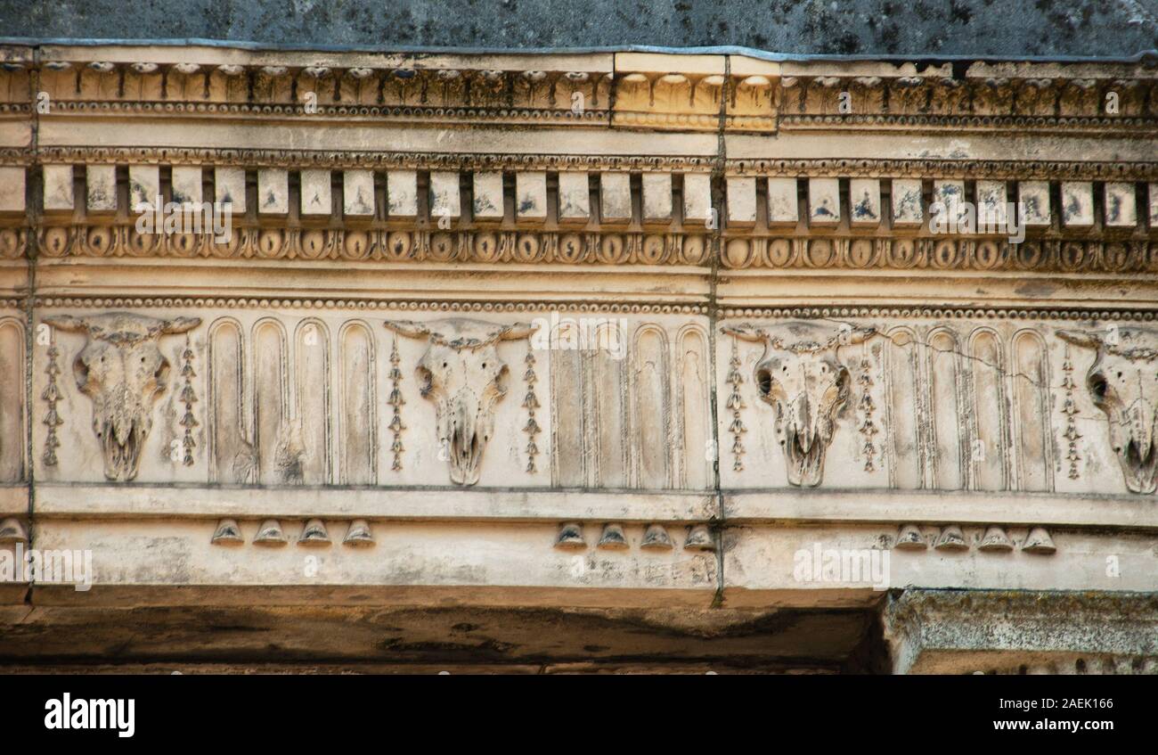 Robert adam neoclassical entrance archway and screen hi-res stock ...