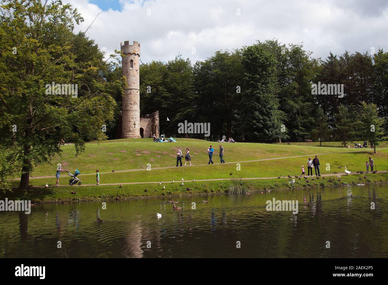 Castle ruin folly overlooks the Serpentine lake in Hardwick Hall ...