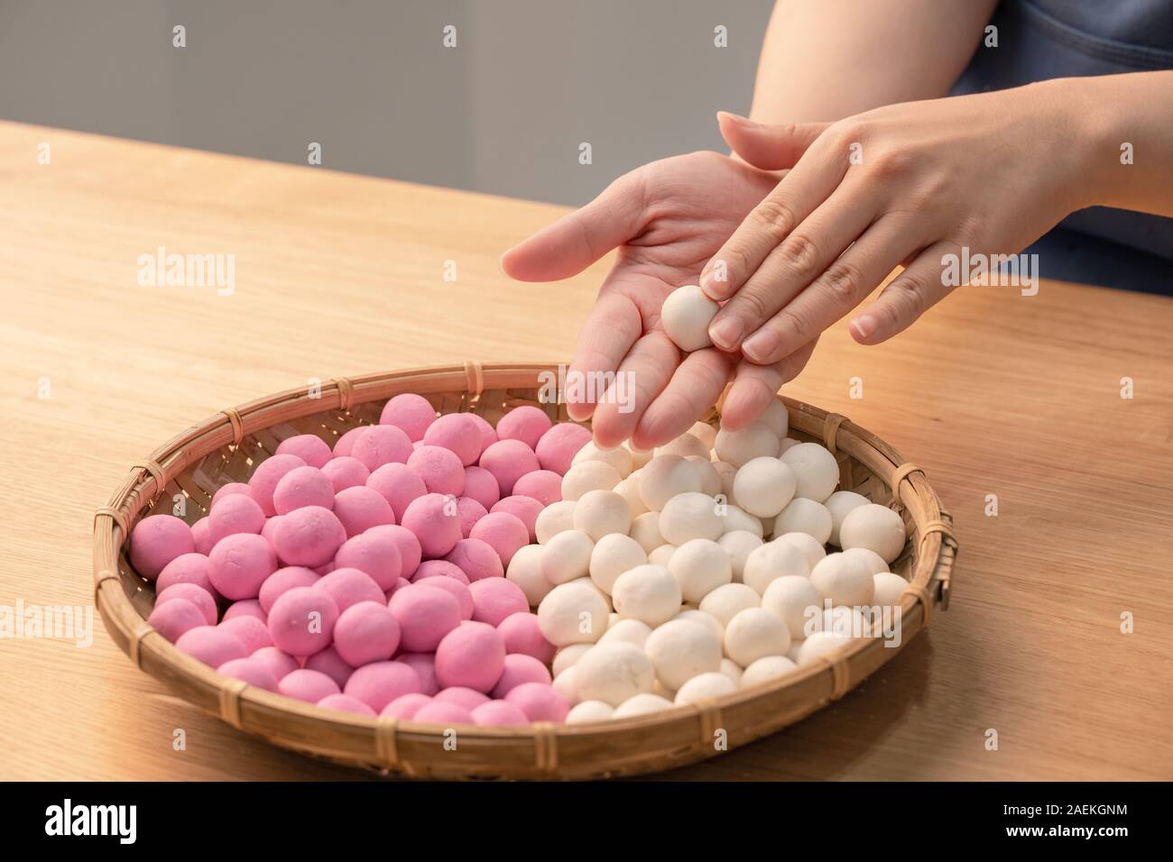 Chinese sticky rice roll hi-res stock photography and images - Alamy