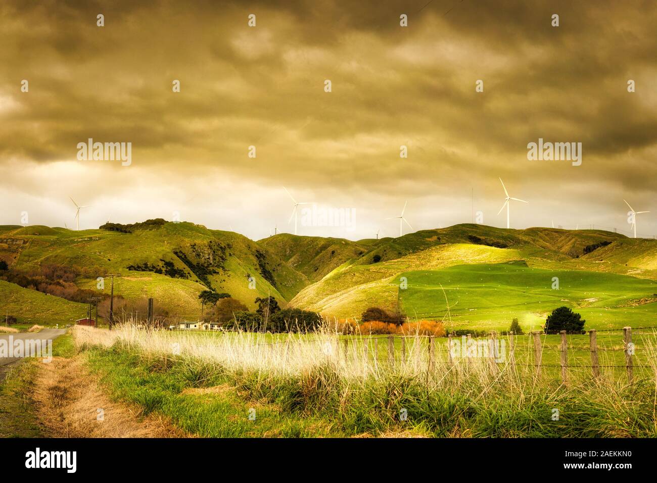 Dramatic sky and cloudscape above the rural agricultural farmland with ...