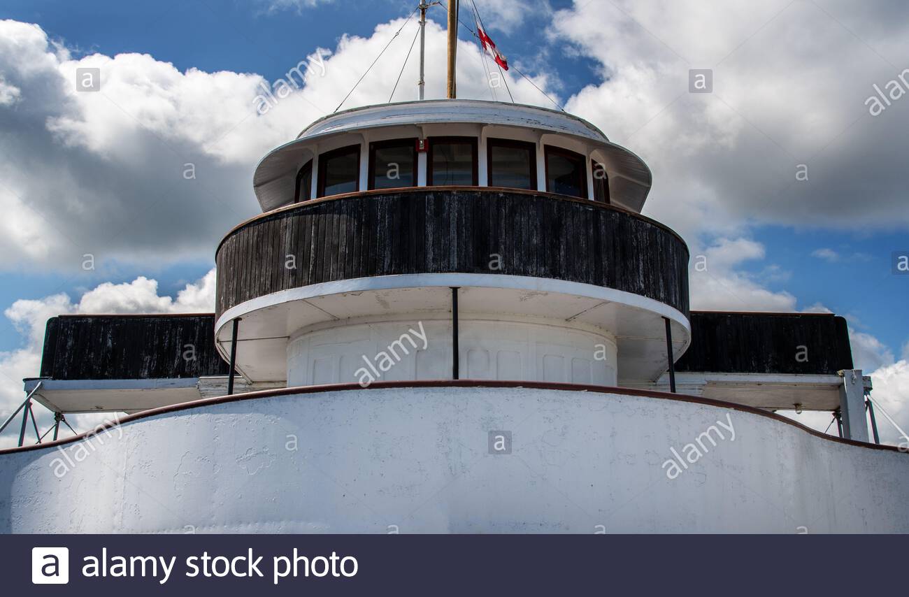 Captains Bridge High Resolution Stock Photography and Images - Alamy