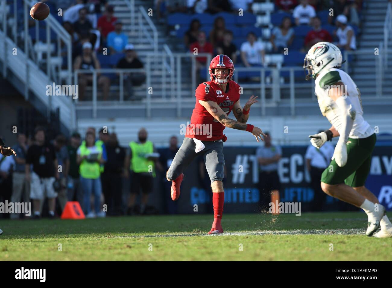 Boca Raton, Florida, USA. 7th Dec, 2019. Chris Robison #2 of Florida ...