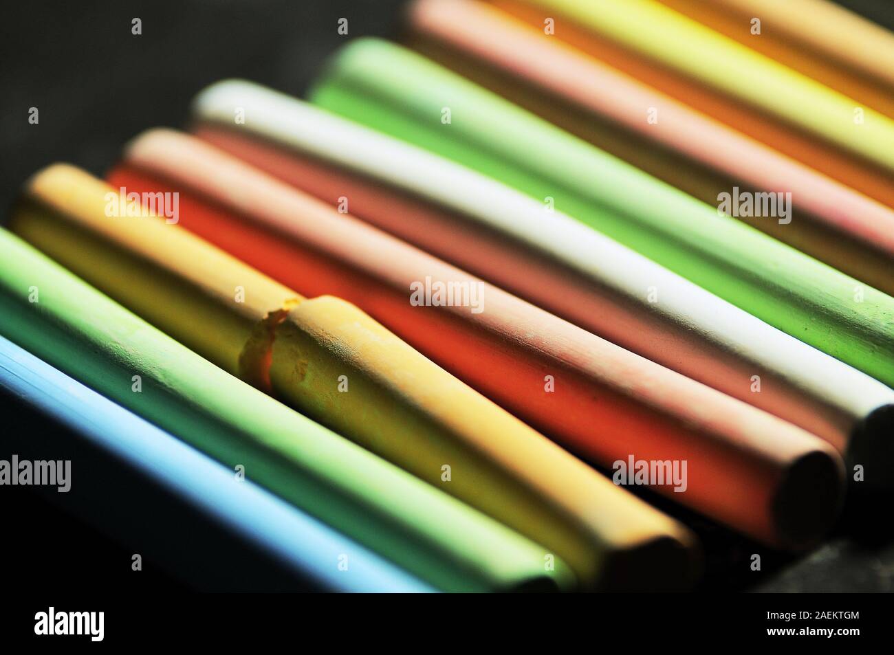 Pastel chalk hi-res stock photography and images - Alamy