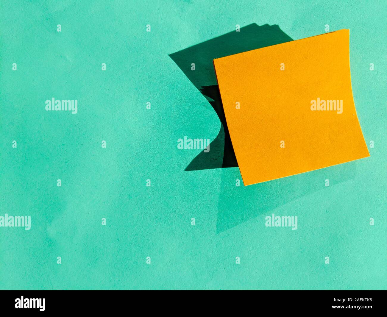 Large post it note hi-res stock photography and images - Alamy