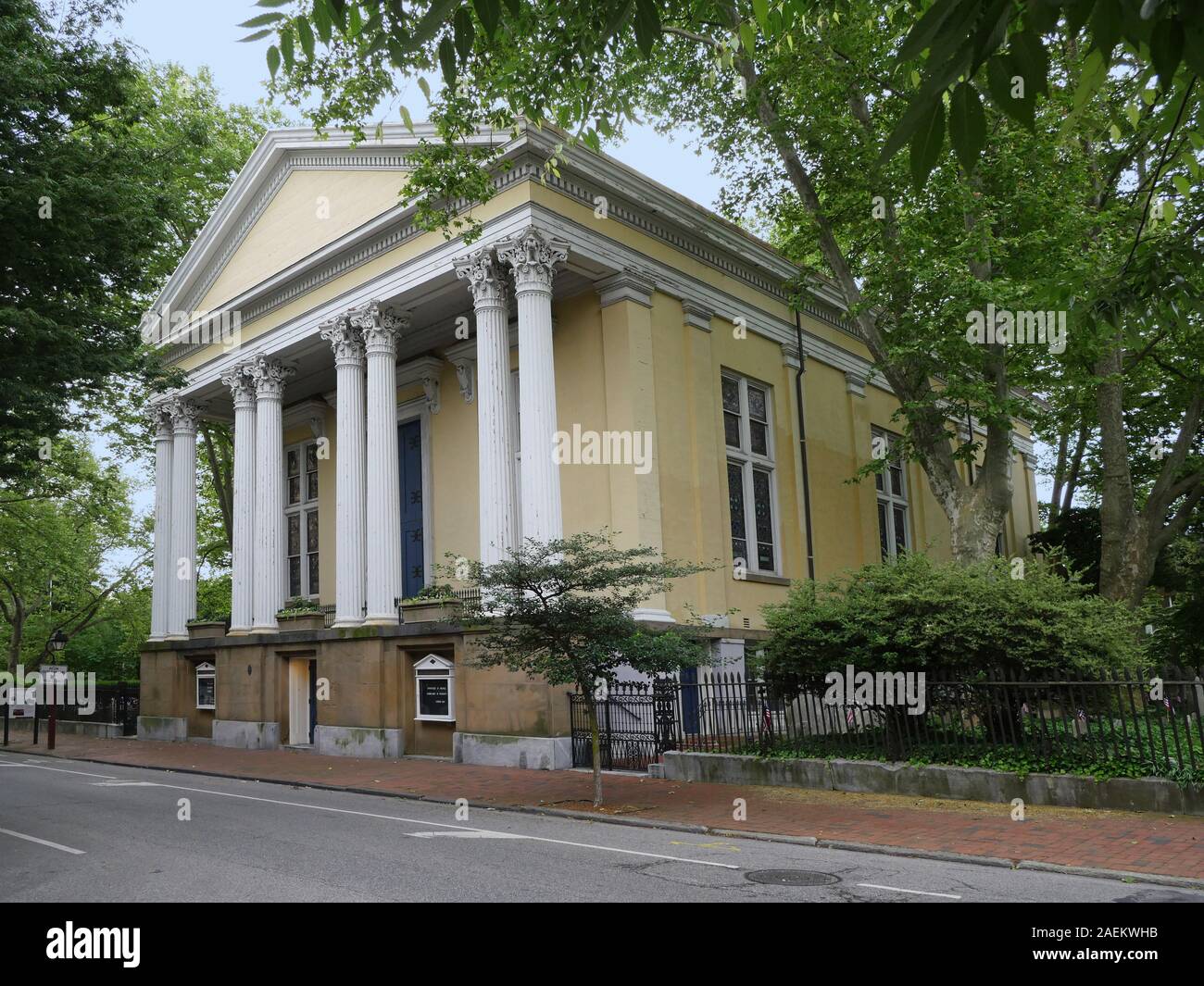 Street church philadelphia hi-res stock photography and images - Alamy