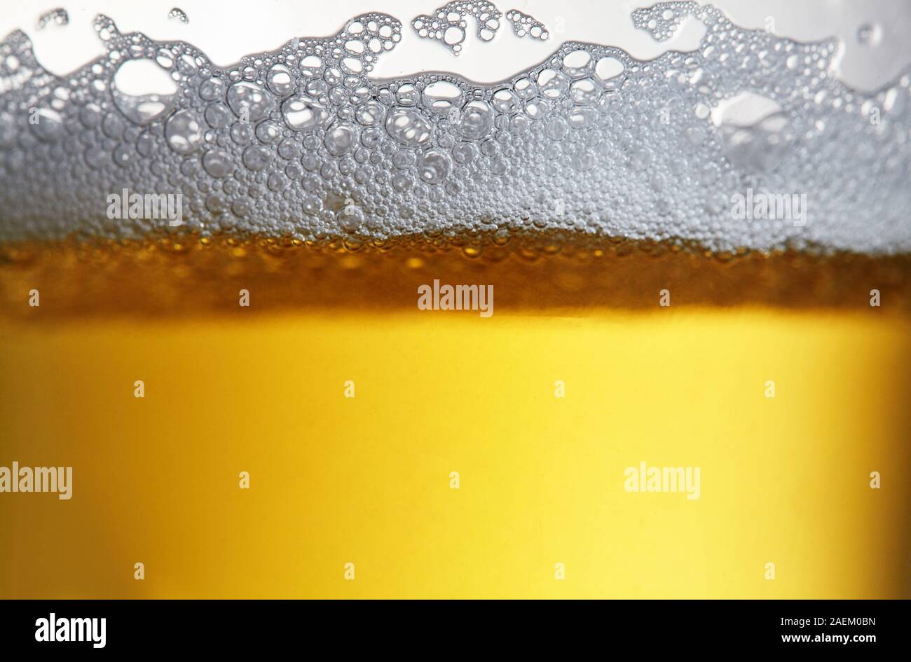 Close up drops of a Ice Cold Pint of Beer Stock Photo - Alamy