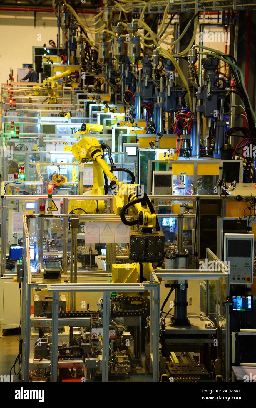 Parts of machines hi-res stock photography and images - Alamy