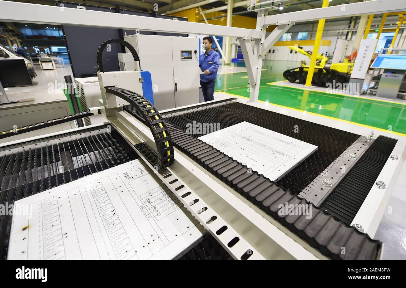 An auto 3D cutting machine works in the chemical plant in Luoyang city ...