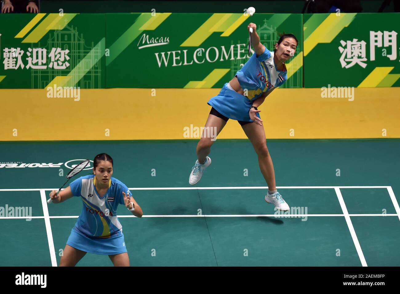 Thai professional badminton players Jongkonphan Kittiharakul and ...
