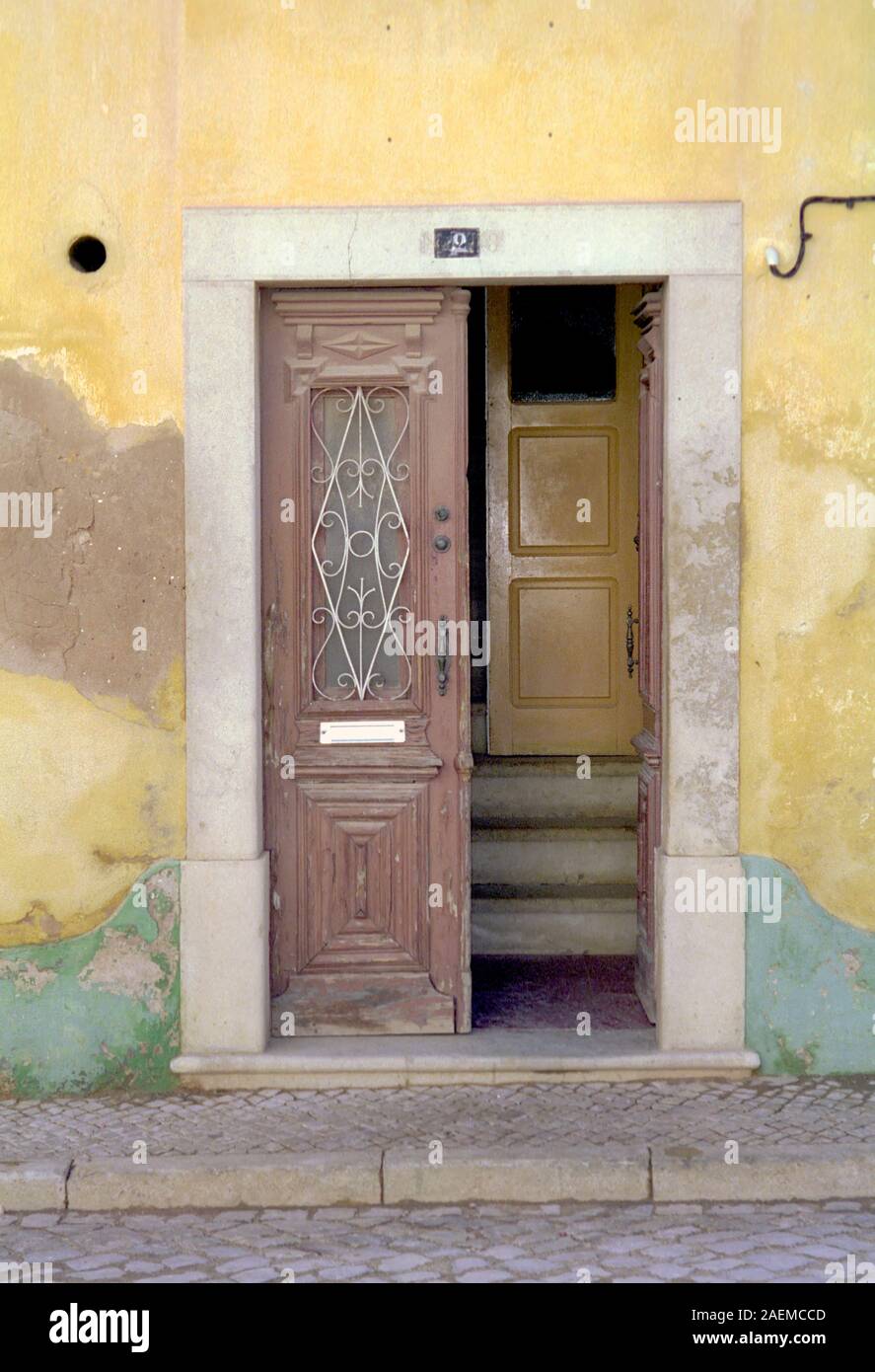 Doorframe design hi-res stock photography and images - Alamy