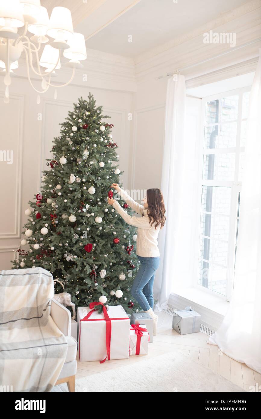 Slim christmas tree hi-res stock photography and images - Alamy
