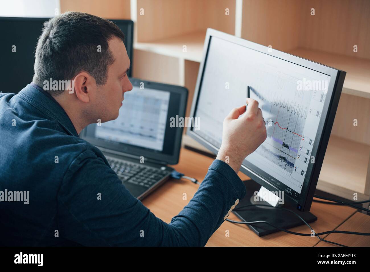 Putting attention for every moment. Polygraph examiner works in the ...