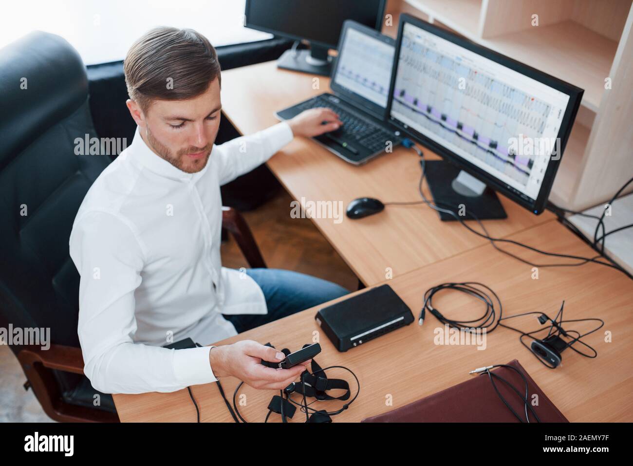 Person lie detector hi-res stock photography and images - Alamy