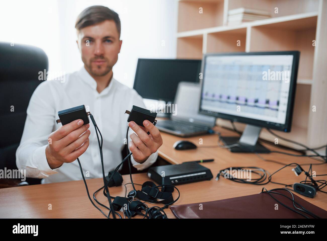 Lie detectors hi-res stock photography and images - Alamy