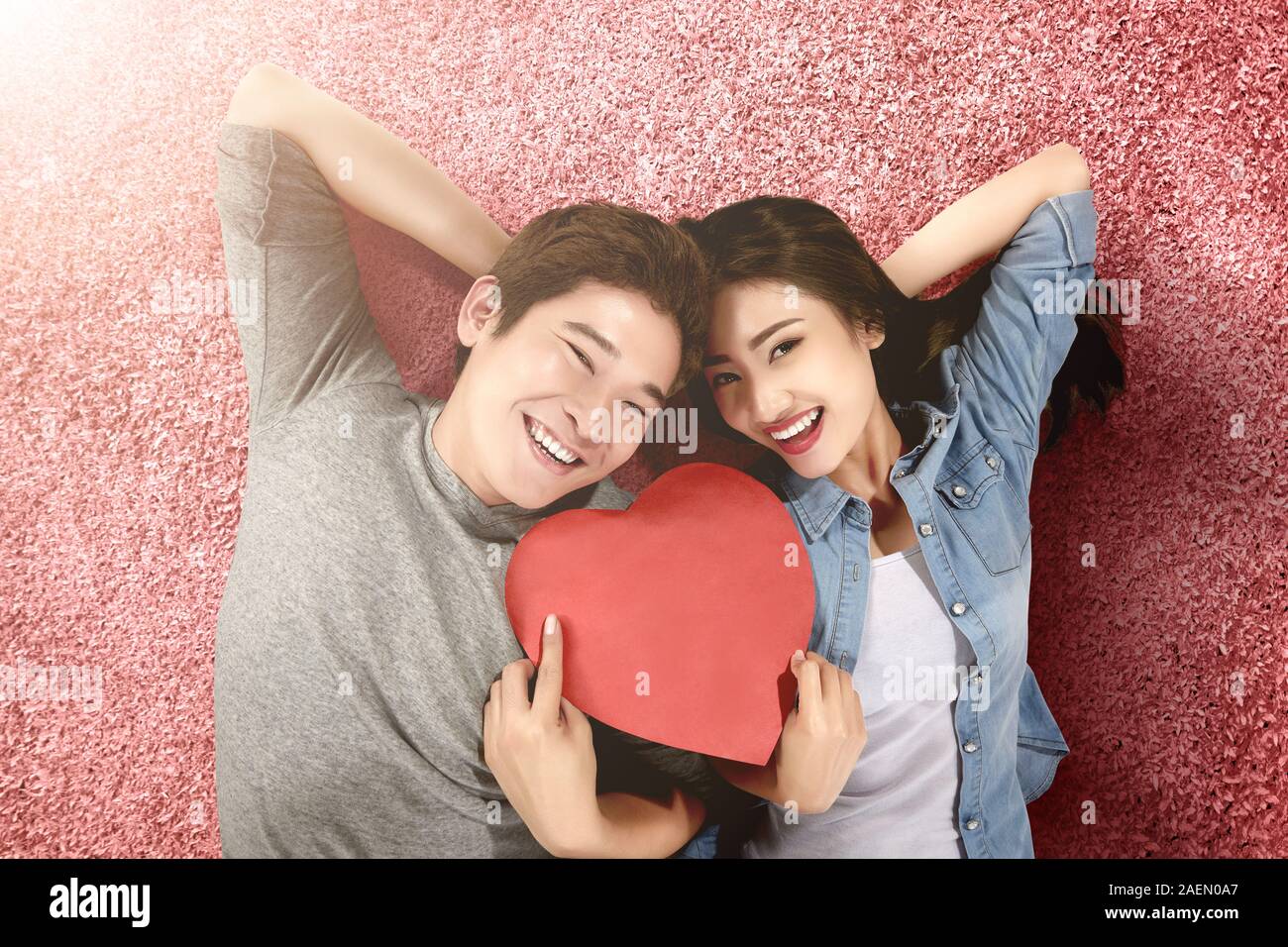 Asian couples hi-res stock photography and images - Alamy