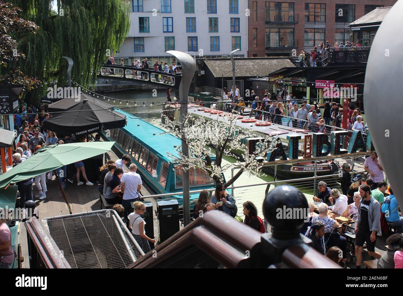 Camden lock clock hi-res stock photography and images - Alamy