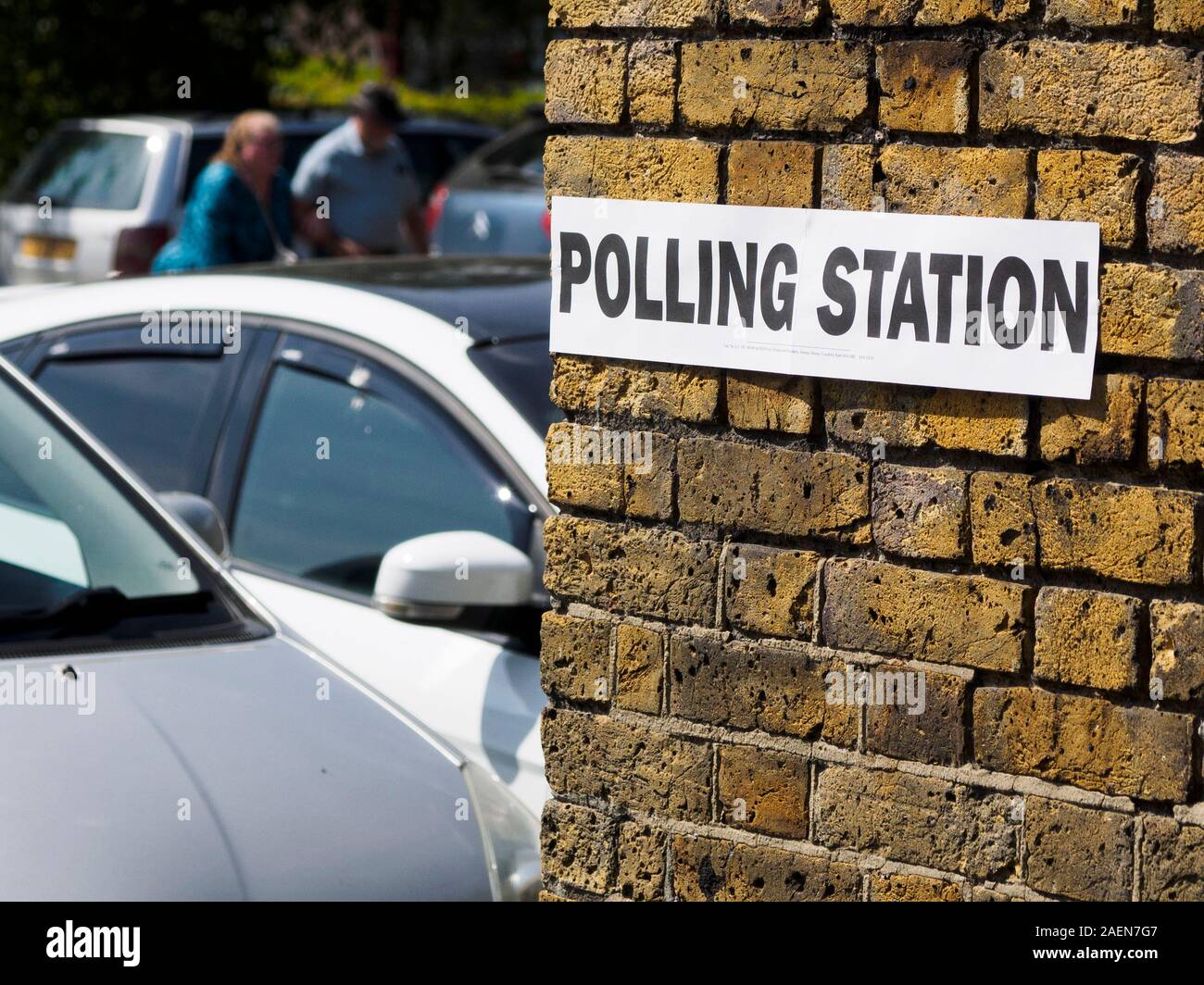 Polling station signage hi-res stock photography and images - Alamy