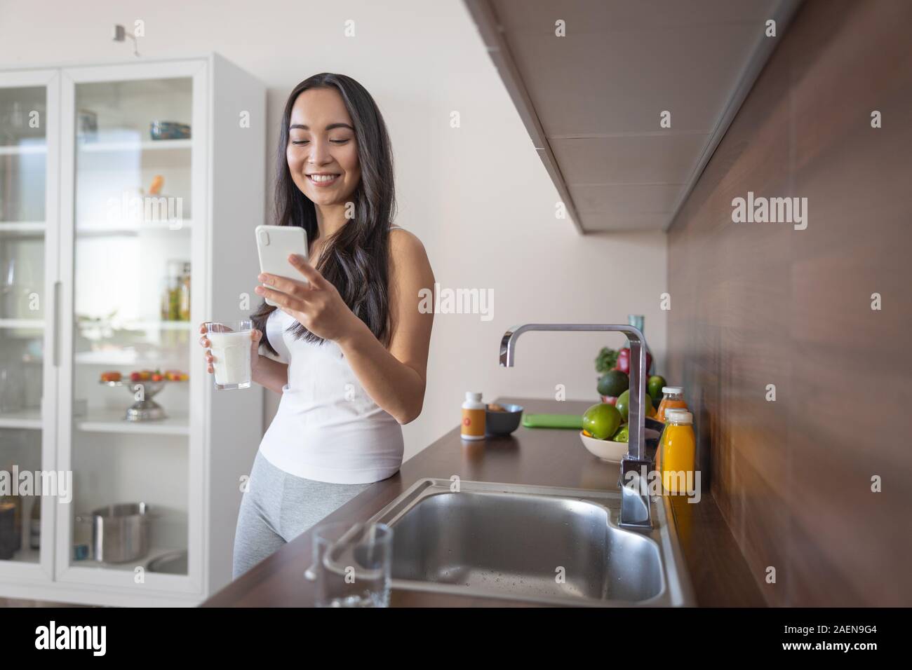 Asian housewife hi-res stock photography and images - Alamy