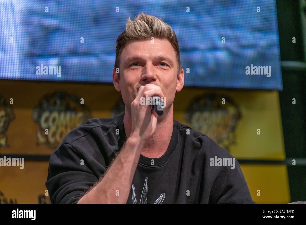 Nick carter and fan hi-res stock photography and images - Alamy