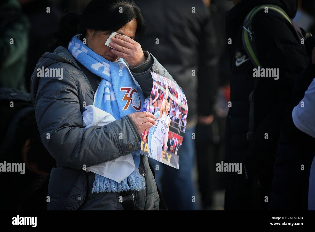 Fans show up sadly to mourn for Chinese professional basketball player ...