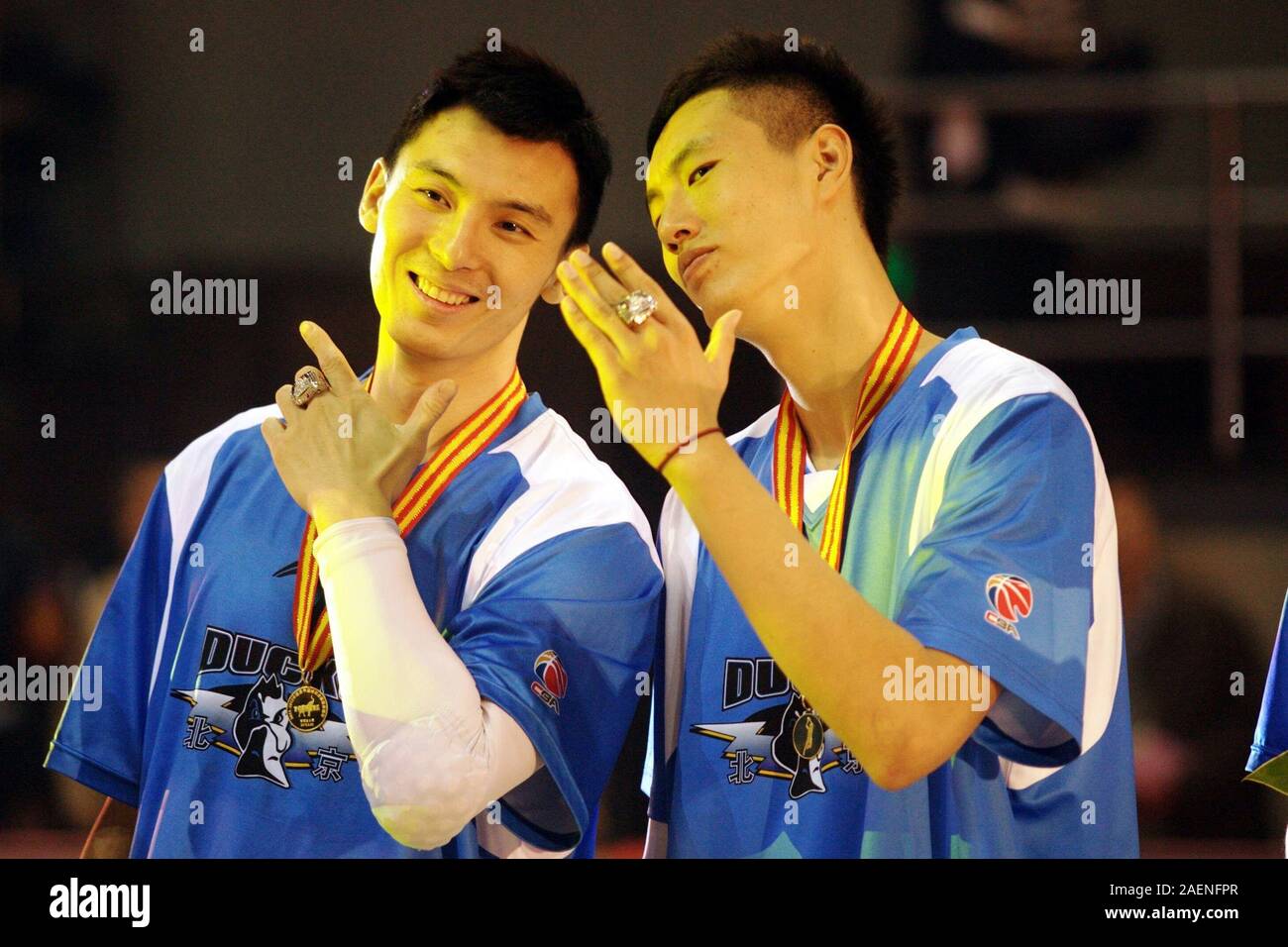 --FILE--Ji Zhe, left, and Zhai Xiaochuan, right, players of Beijing ...
