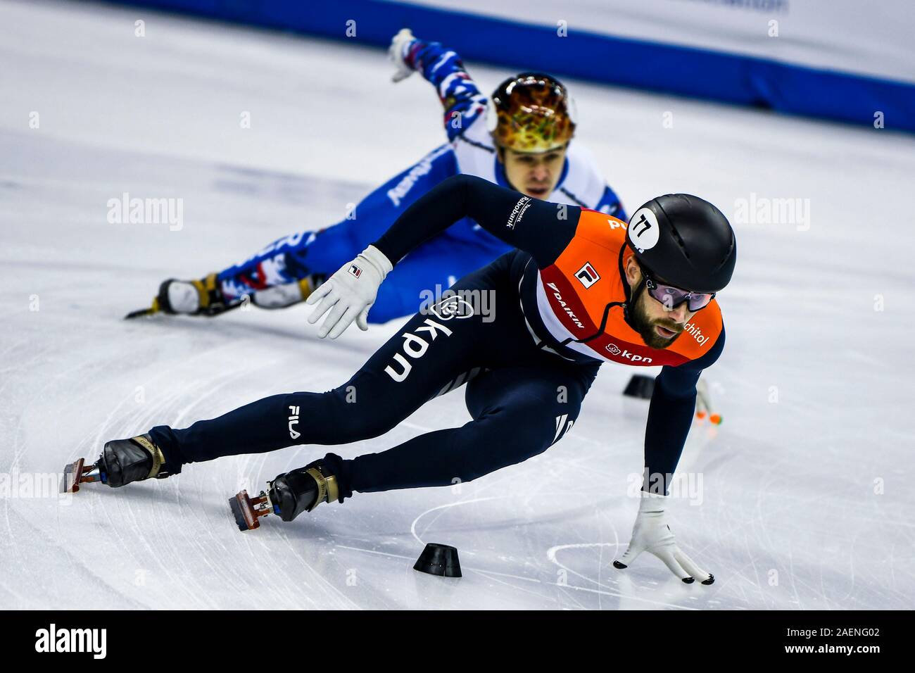 Team Netherlands wins the championship in mixed 2000m relay at ISU ...