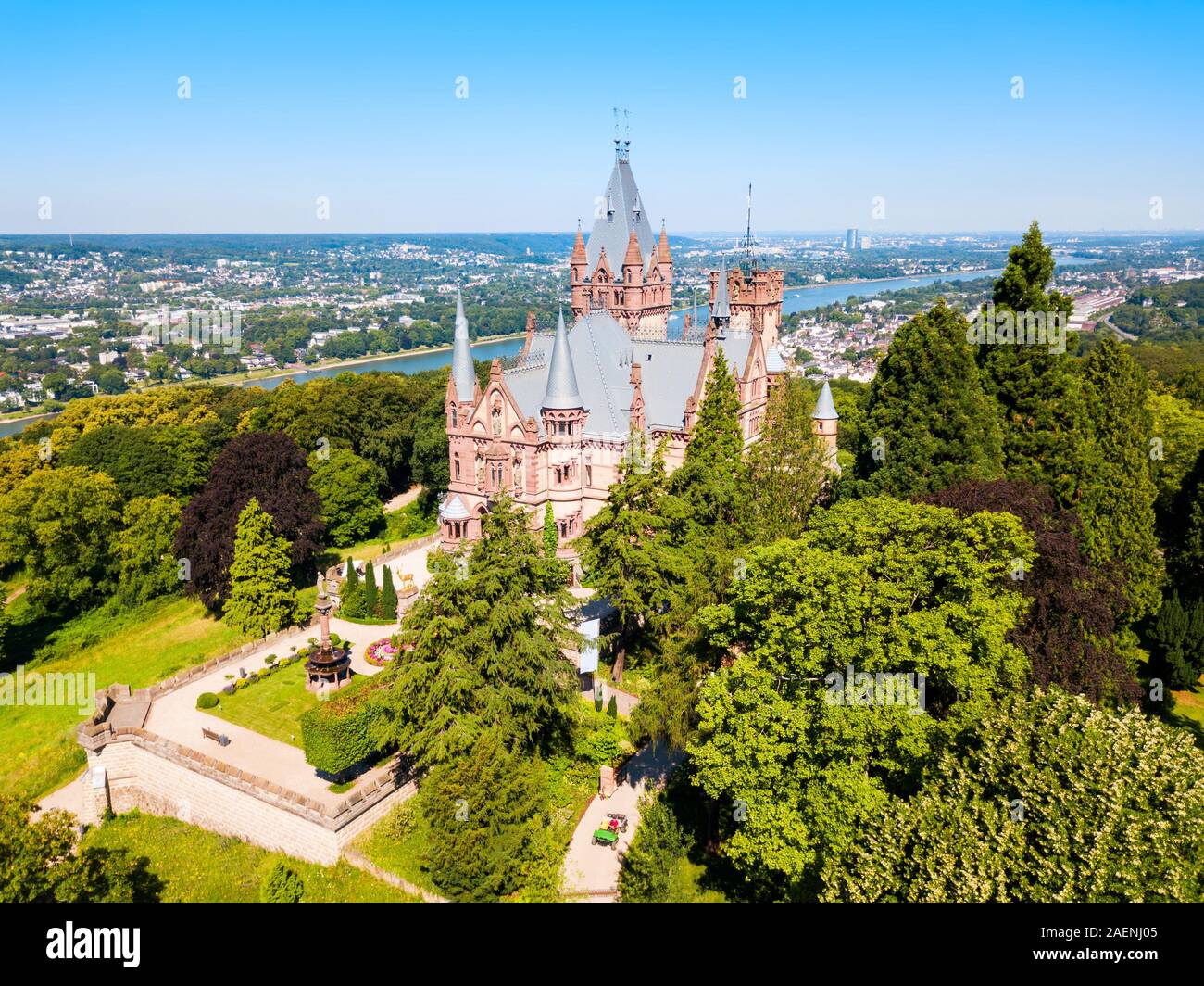 Schloss schloss drachenburg hi-res stock photography and images - Alamy