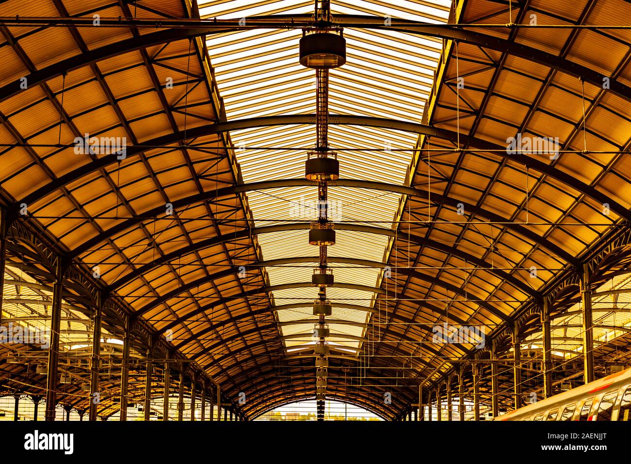 Railroad station roof hi-res stock photography and images - Alamy