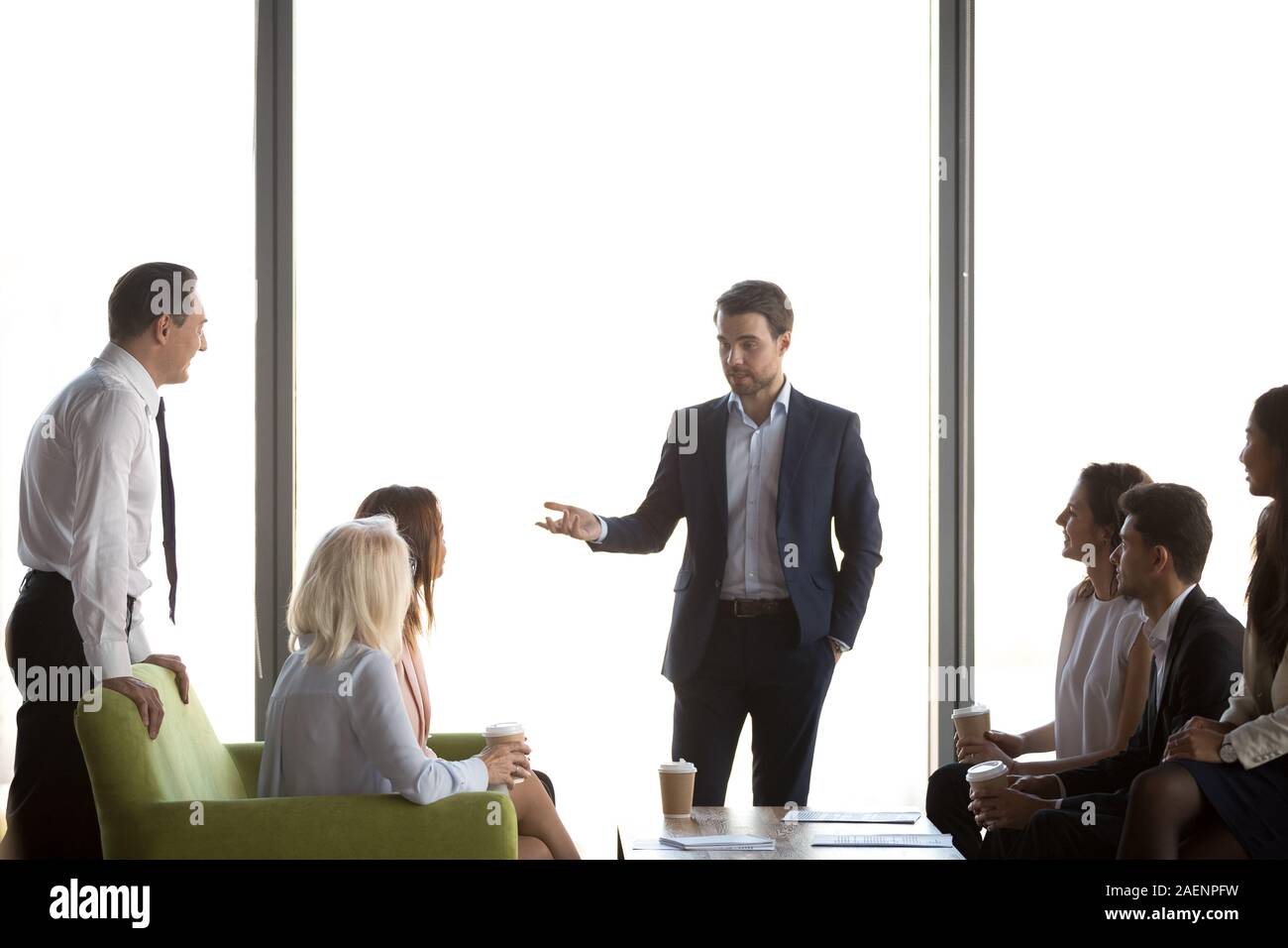 Briefing instruct hi-res stock photography and images - Alamy