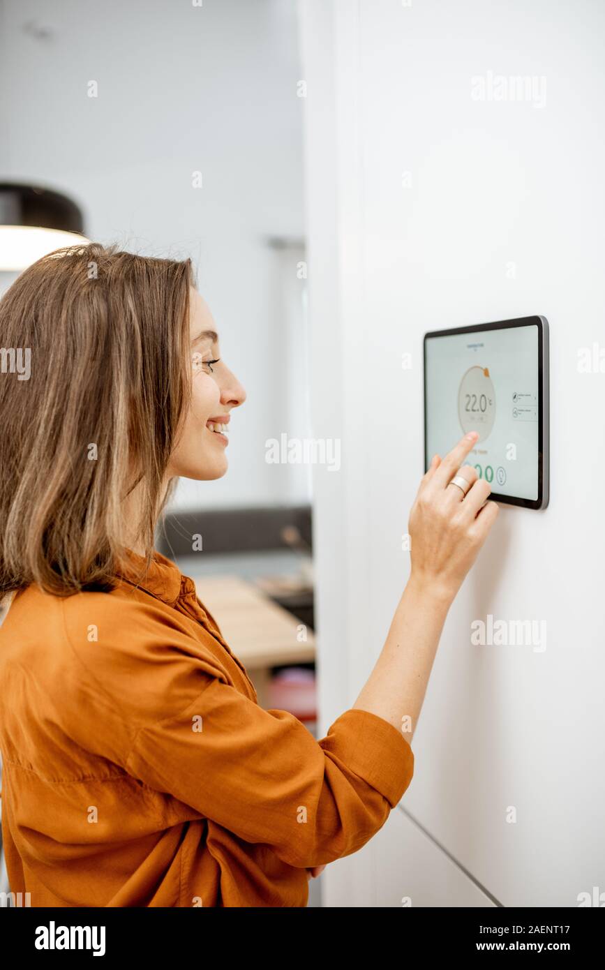 Room temperature device hi-res stock photography and images - Alamy