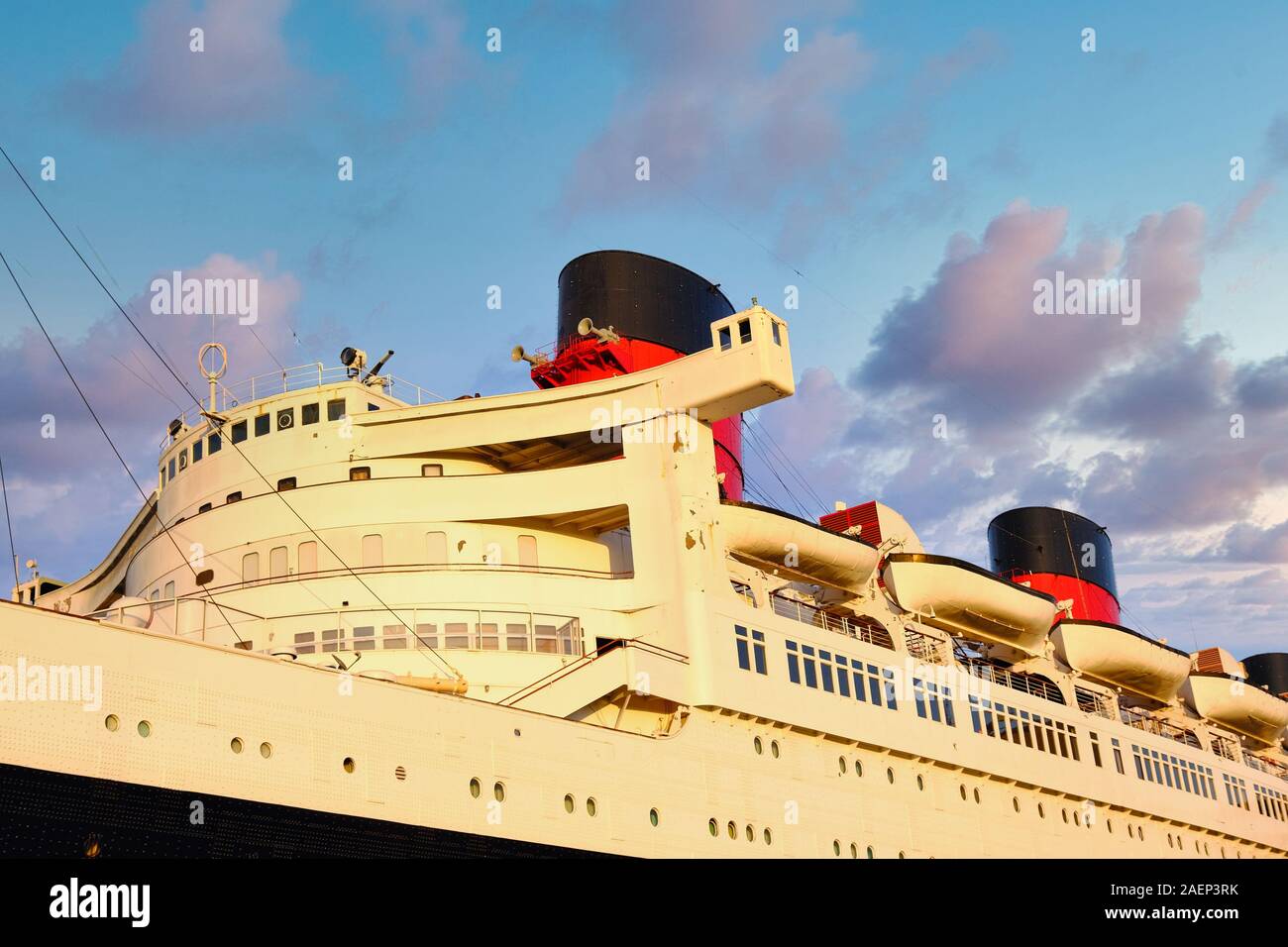 White tour boat decks hi-res stock photography and images - Alamy