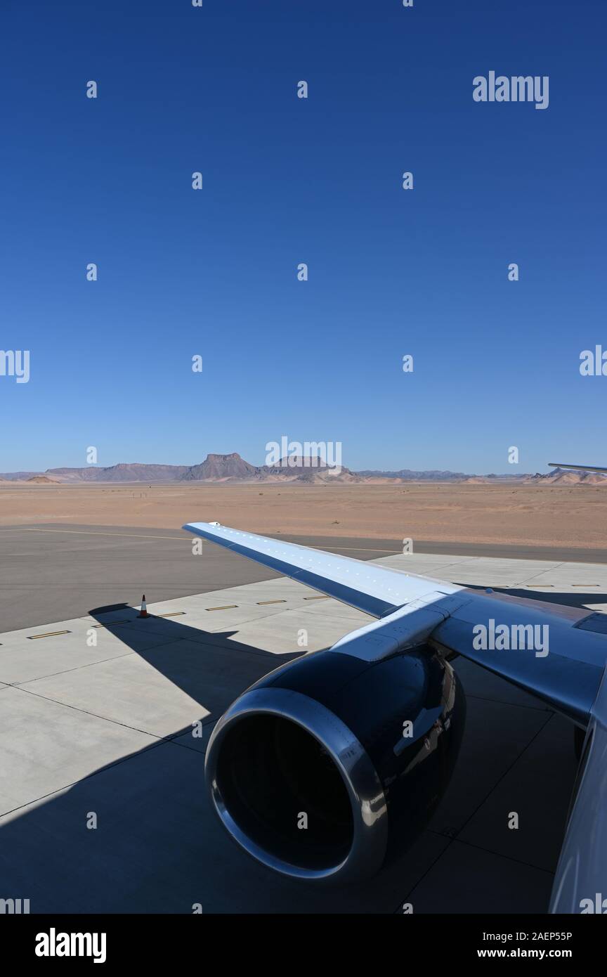 Airplane Window Runway Stock Photos & Airplane Window Runway Stock ...
