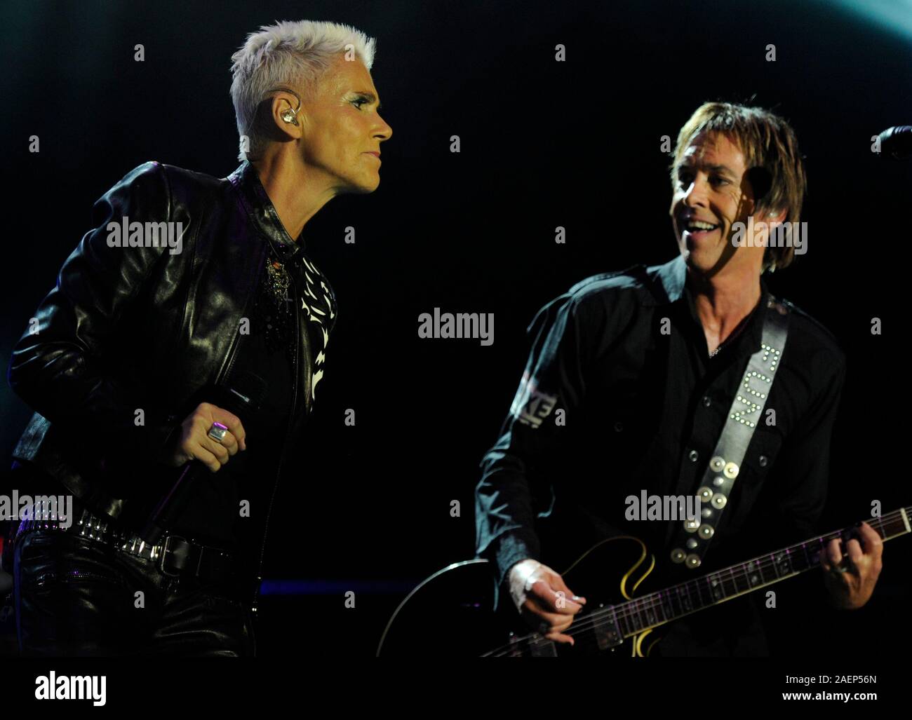 ***FILE PHOTO*** Swedish singers Marie Fredriksson, left, and Per ...