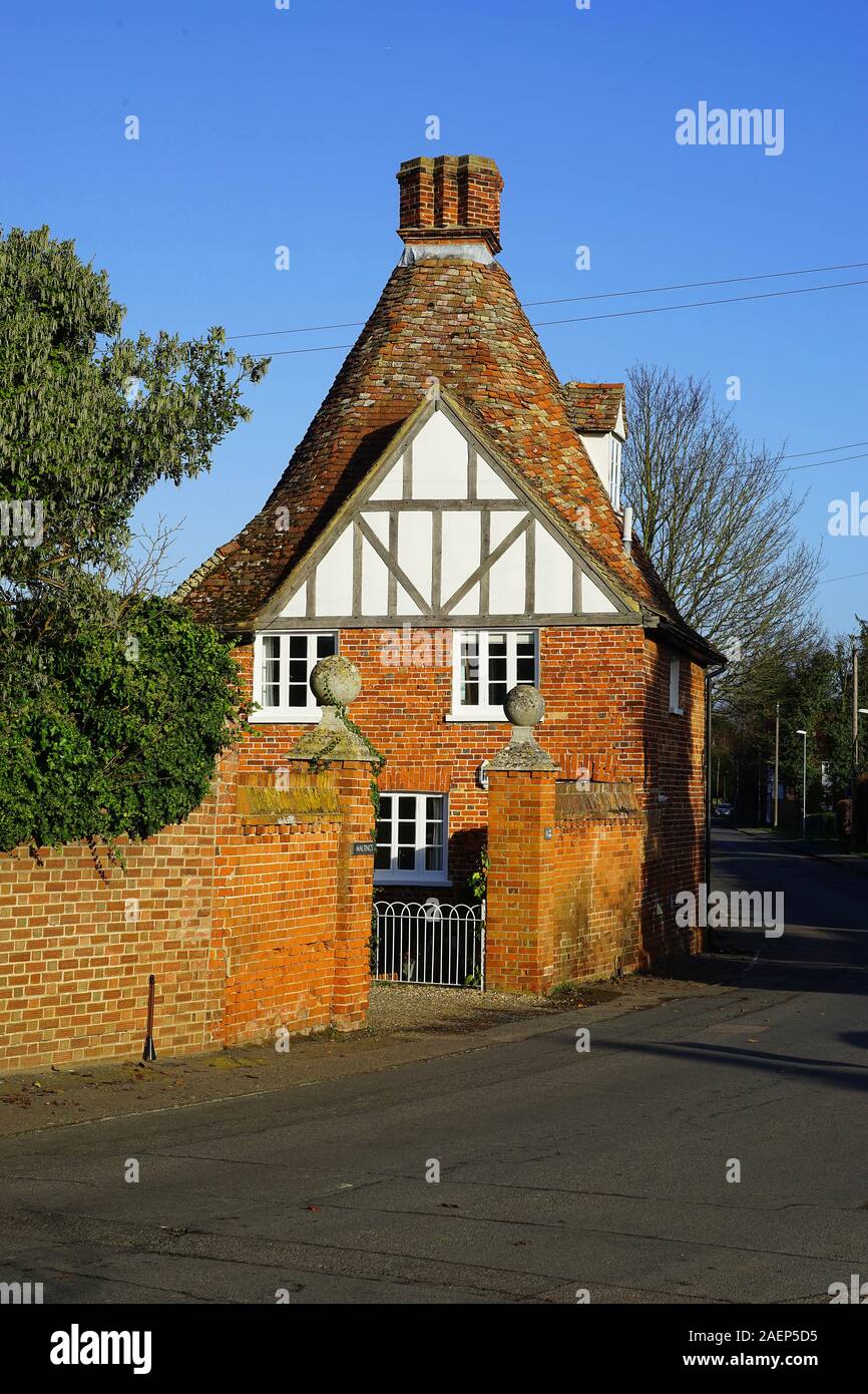Oast house converted into a home at Foxton, Cambridgeshire Stock Photo ...