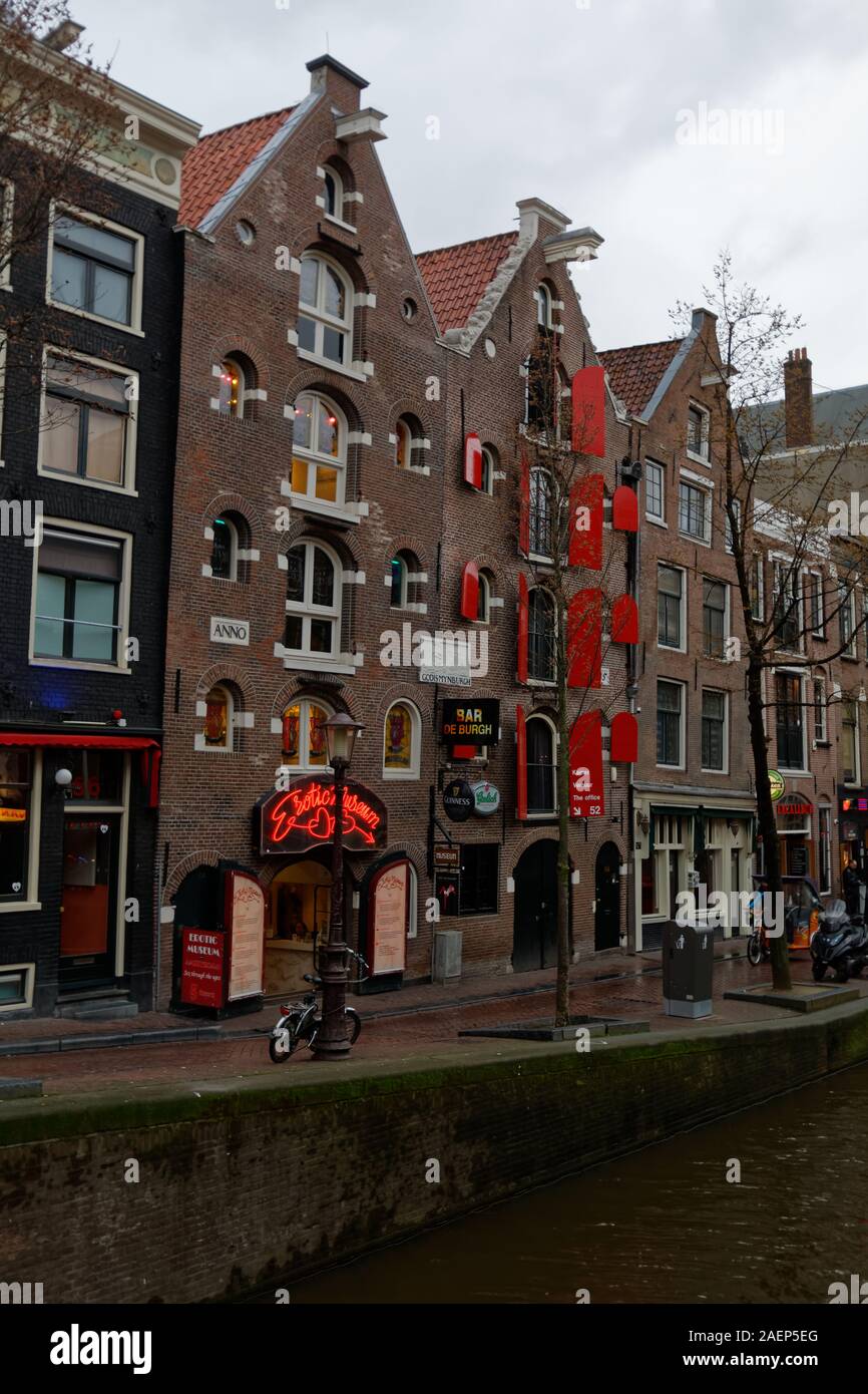 Amsterdam red light district windows hi-res stock photography and ...