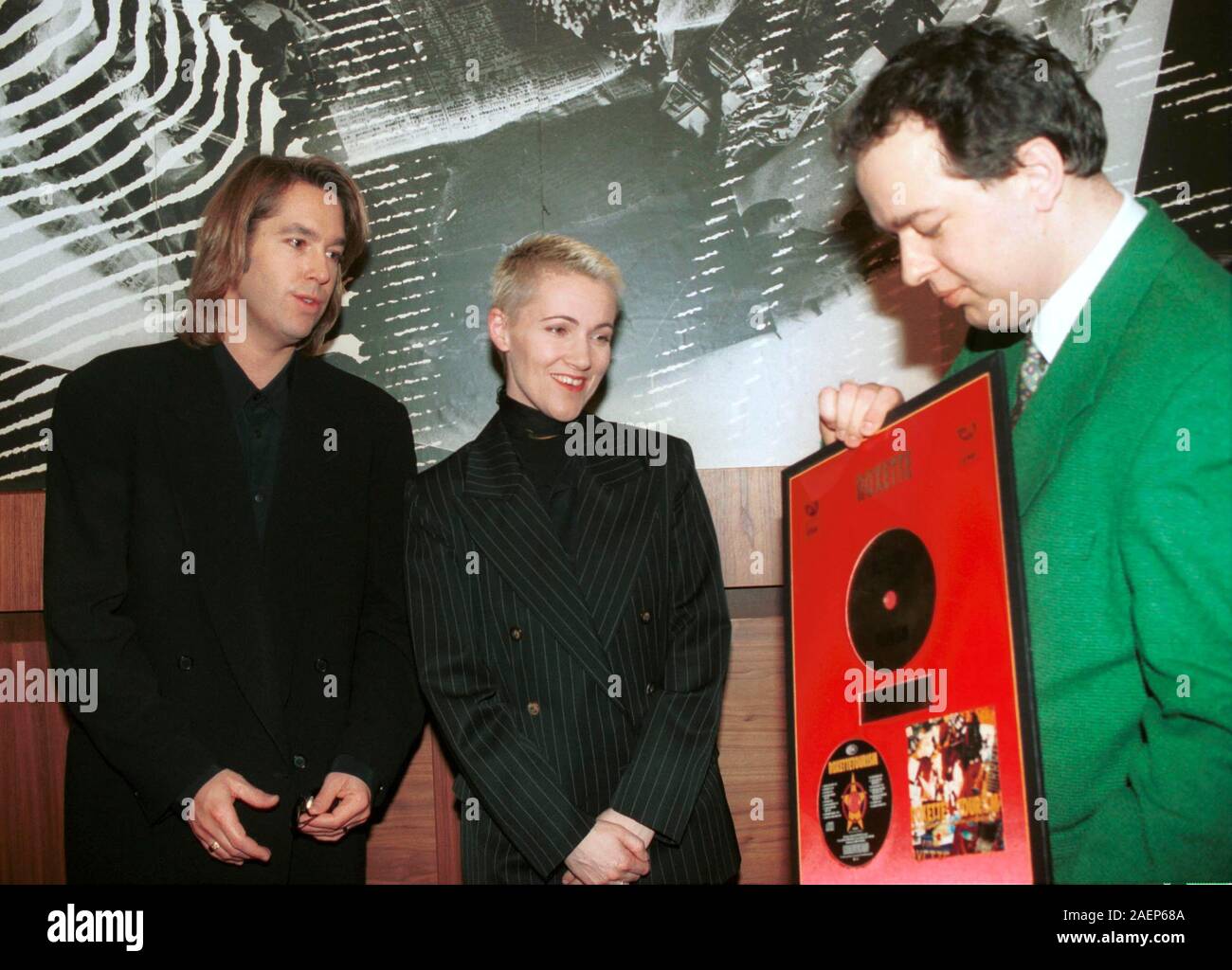 ***FILE PHOTO*** Swedish pop singers Marie Fredriksson, center, and Per ...