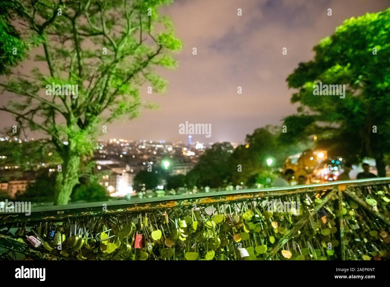 Sacre coeur padlocks hi-res stock photography and images - Alamy