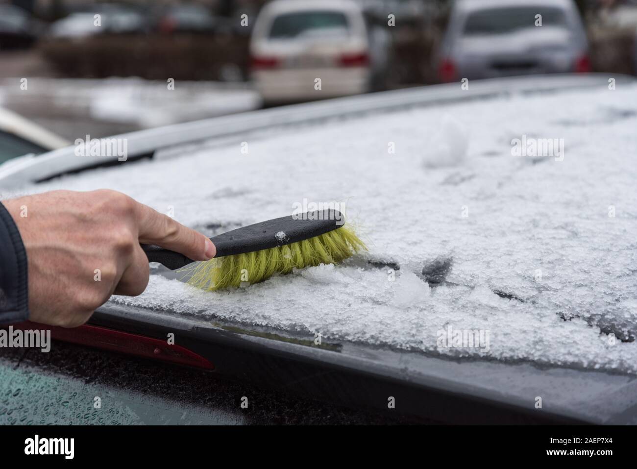 Cleaning car from snow hi-res stock photography and images - Alamy