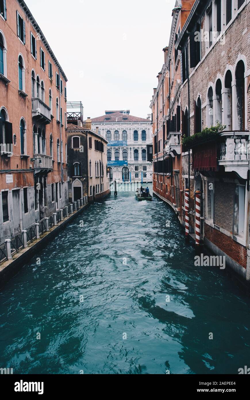 Night view flooded river hi-res stock photography and images - Alamy
