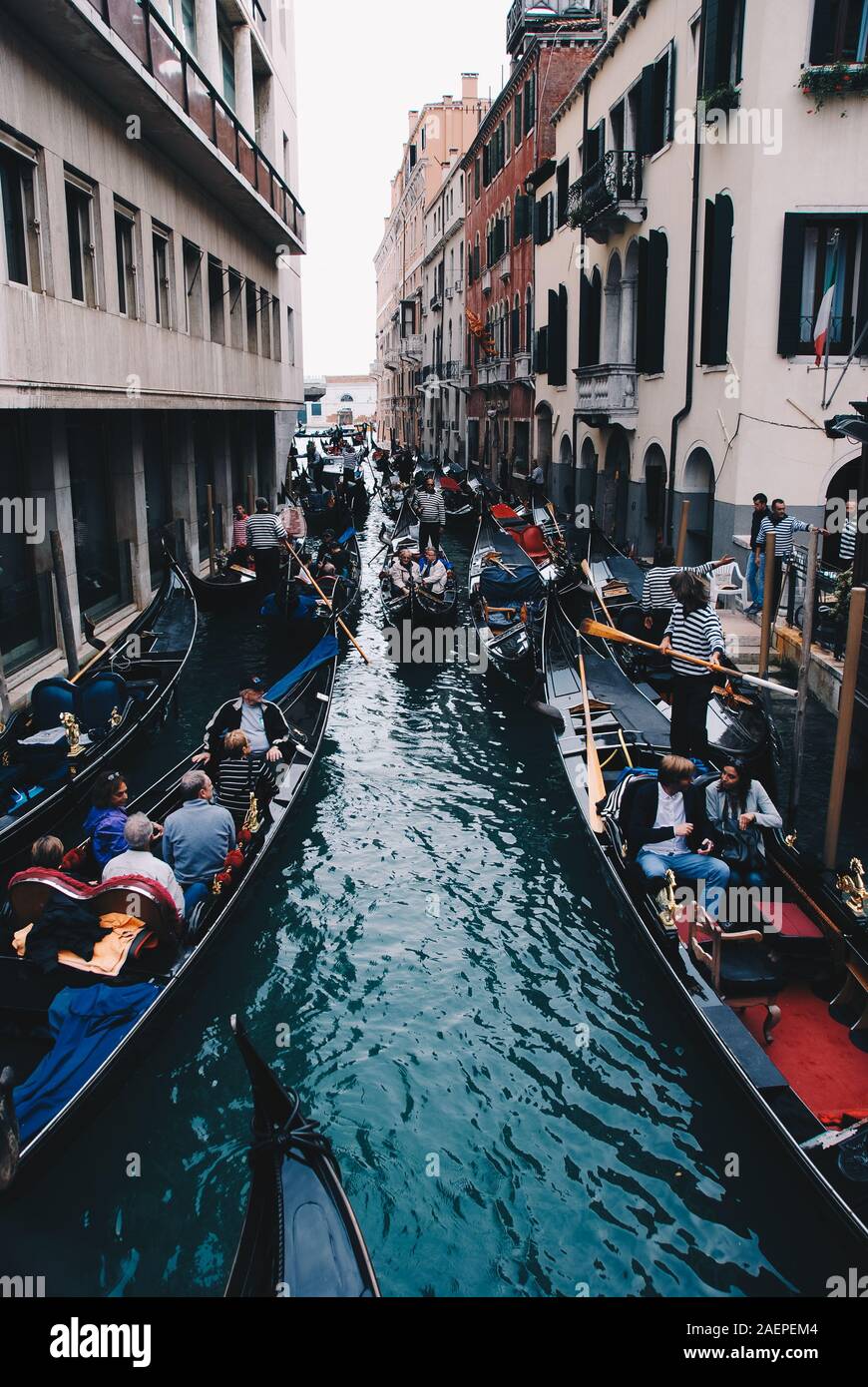Tourists on gondolas narrow hi-res stock photography and images - Alamy
