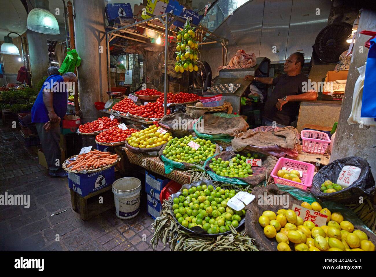 Mauritius food stall hi-res stock photography and images - Alamy