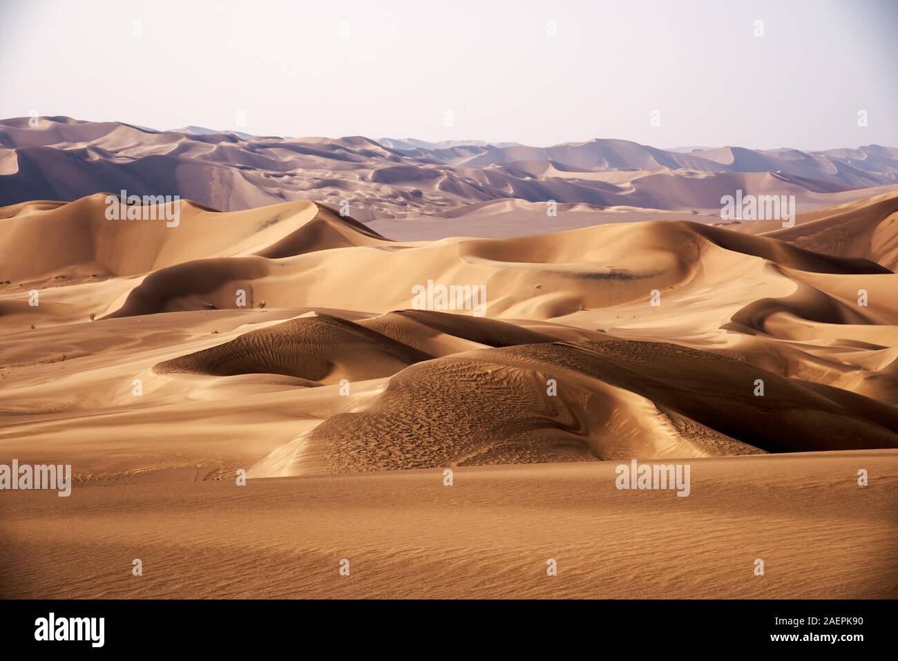 the shape of sand dunes in lut desert Stock Photo - Alamy