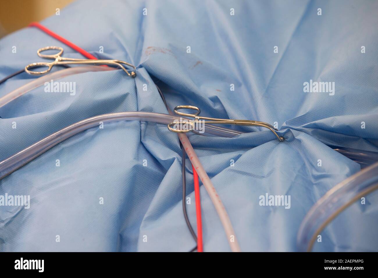 Blood flow during operation hi-res stock photography and images - Alamy