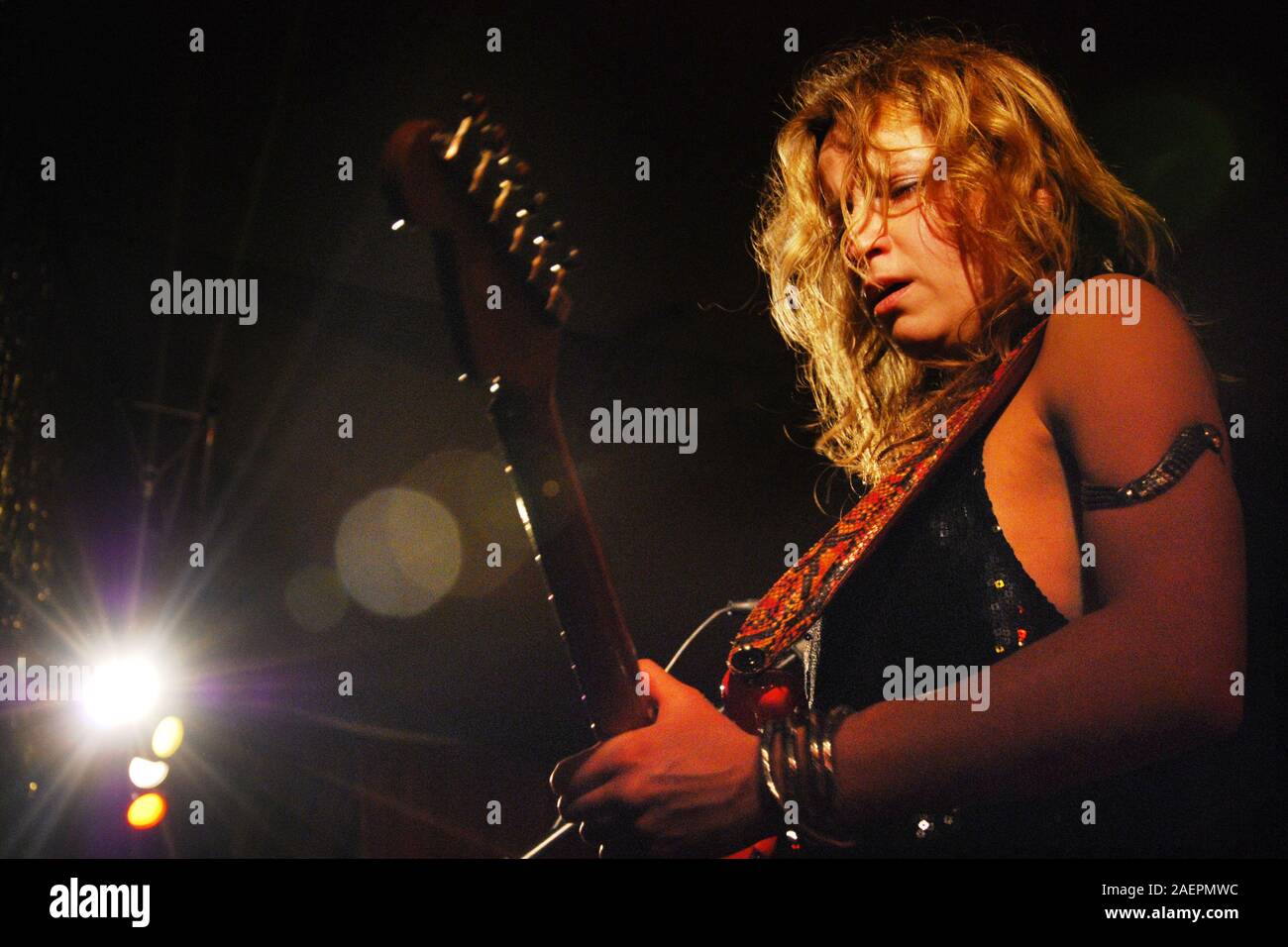 blues gitarist and vocalist Ana Popovic on stage Stock Photo - Alamy