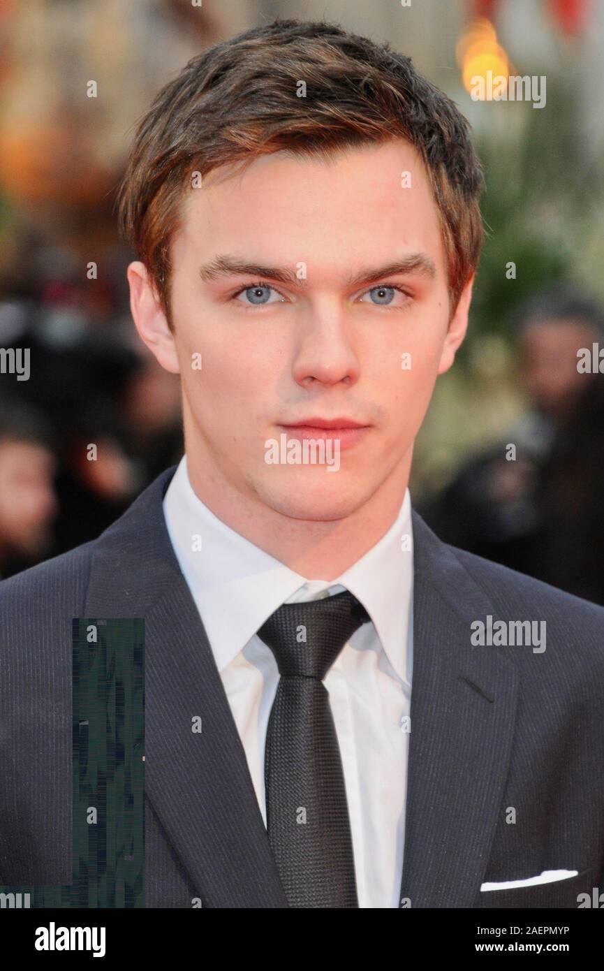 Actor nicholas hoult hi-res stock photography and images - Alamy