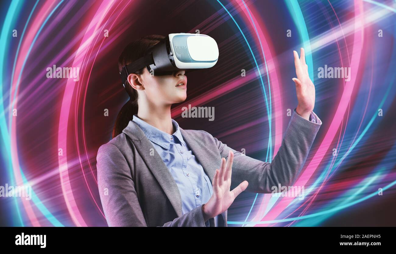 Virtual reality experience amazed hi-res stock photography and images ...