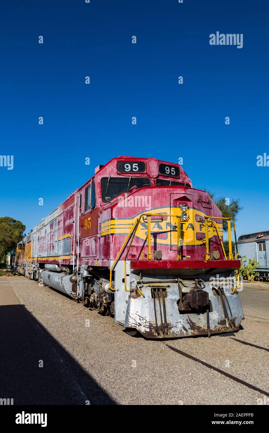 Santa Fe FP45 diesel engine in classic warbonnet colors on display at ...